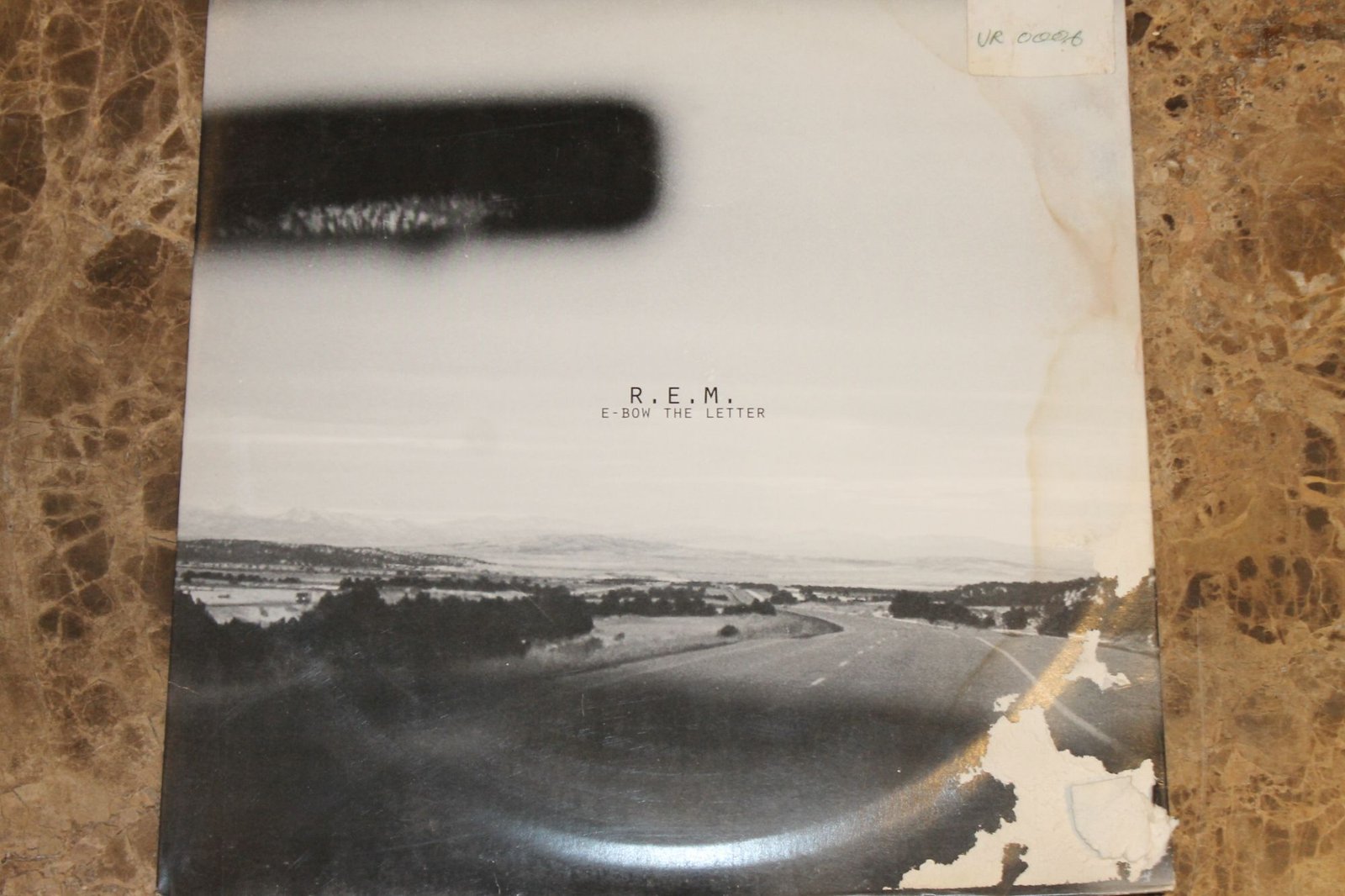 R.E.M. - E-Bow The Letter (VG+/F) (12") - Mr Vinyl